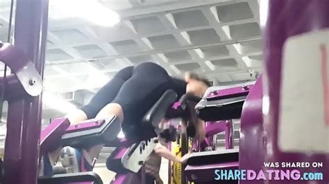 Candid Ass And Cleavage Gym Girl Bent Over In Tights Eporner
