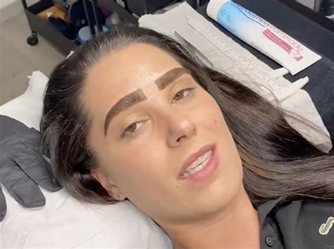 Cette C L Bre Influenceuse En Veut Norm Ment Son Esth Ticienne Vid O