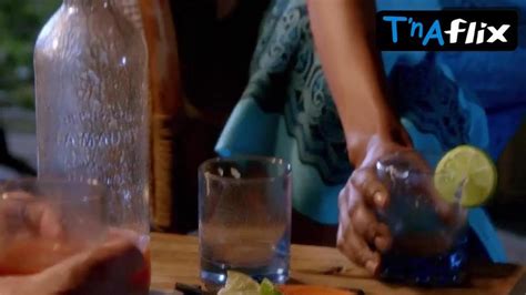 Sara Martins Breasts Scene In Meurtre En Martinique