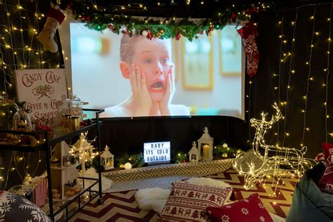 ТОП 10 новогодних фильмов — что посмотреть накануне Рождества