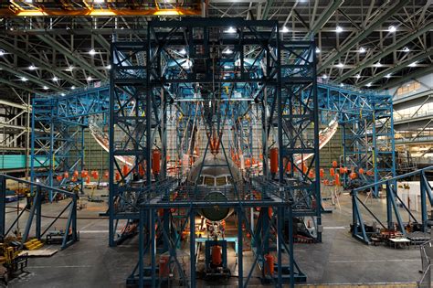Boeing 787 Passes Incredible Wing Flex Test Wired