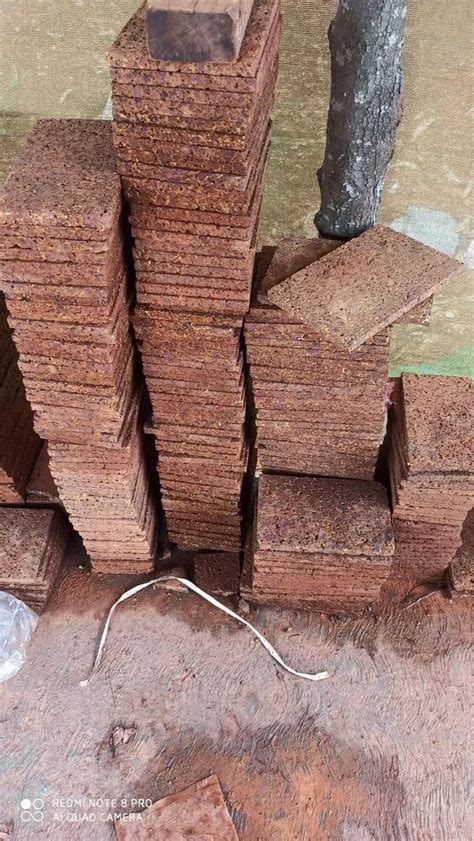 Polished Brown Stone Wall Laterite Cladding Tiles Thickness 15 20 Mm