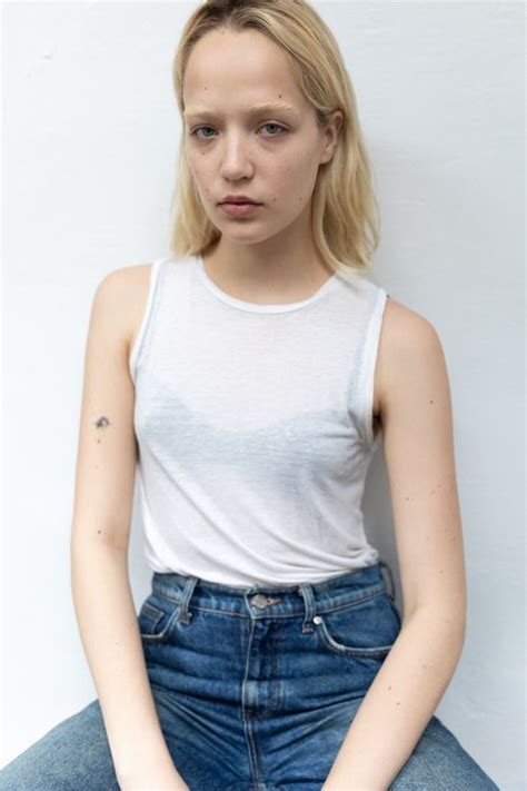 Ava Gridley Model Profile Photos And Latest News