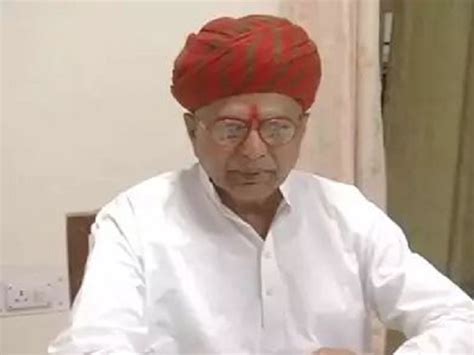 રાજસ્થાનના મંત્રીએ સીએમના પોસ્ટર પર પેશાબ કર્યો Rajasthan Minister Shambhu Singh Khatesar