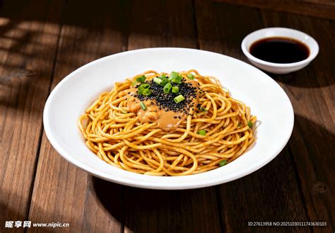 热干面摄影图 传统美食 餐饮美食 摄影图库 昵图网