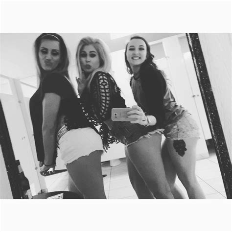 Sexy Servers 6 Porn Videos And Photos Erome