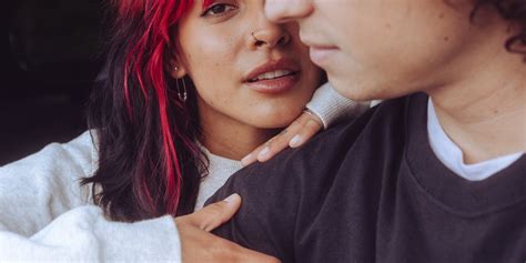 5 Concrete Signs Youre Trying To Make The Wrong Relationship Work