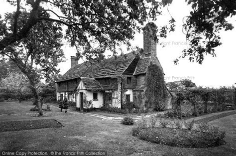 Photo Of Warnham Olde Denne Cottage 1935 Francis Frith
