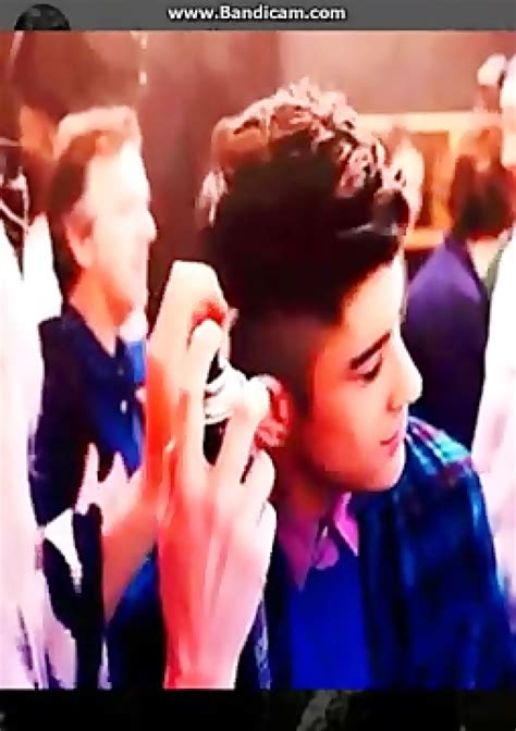 زین مالیک غمگینننن