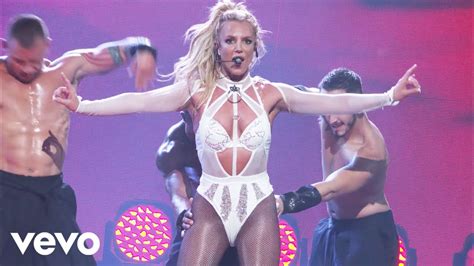 Oops I Did It Again Live From Apple Music Festival London 2016