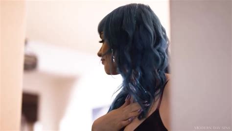 Moderndaysins 22 10 23 Jewelz Blu Bella Rolland Lust Triangles Let Me Make It Up To You