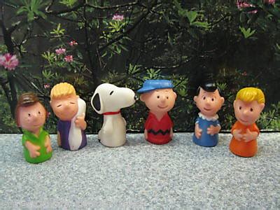 19501966 Charlie Brownsnoopy Peanuts Little People 84377199