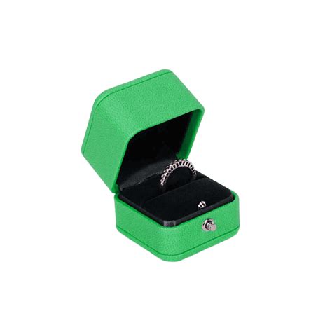 Get The Premium Body Piercing Rings Packaging Boxes