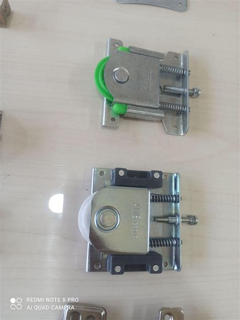 پخش یراق کابینت لولا دستگیره آبچکان در کرج