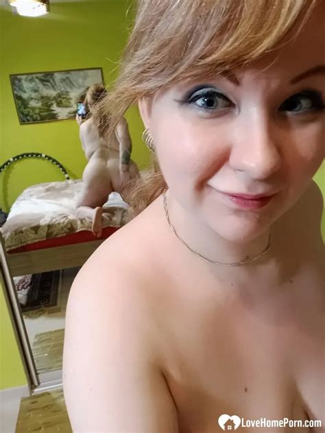 Lovely Donna Likes To Show Off Her Curves Pics Xhamster