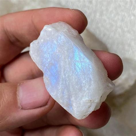 גלם לבן מדהים אבן מונסטון אבן מחוספסת מדהימה אבן ירח גולמית טבעית אבני חן טבעיות אבן קריסטל