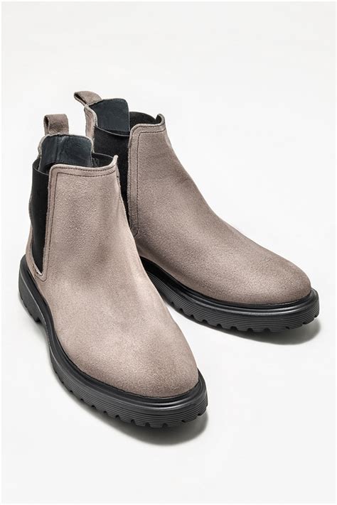 Erkek Bot Modelleri Ve Fiyatları Elle