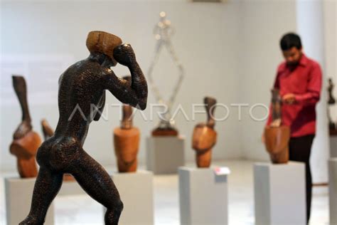 PAMERAN SENI PATUNG ANTARA Foto