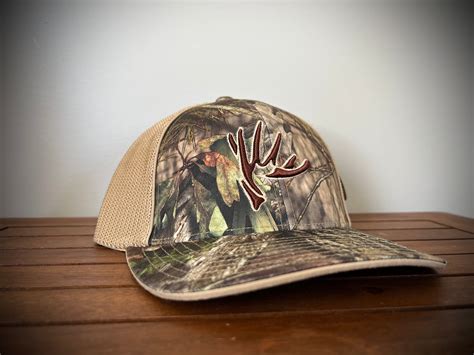 Fitted Mossy Oak Antler Logo Whitetail Edge