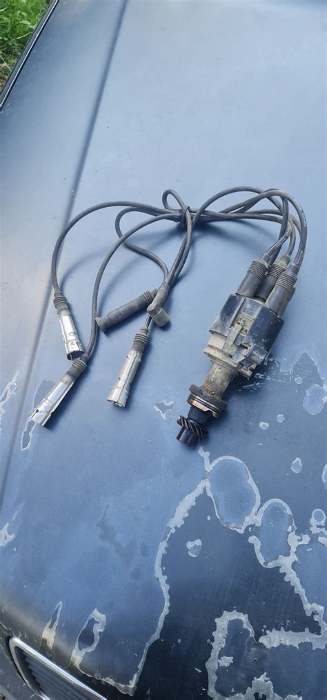 Делко капачка палец кабели свещи Audi 80 90 10 2 0e Ауди 80 90 100 гр София Света Троица • Olx Bg