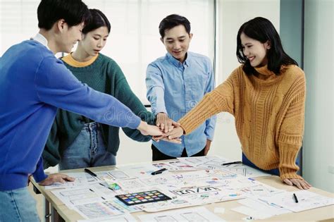 Ux Developers And Ui Designers Use Augmented Reality To Brainstorm On