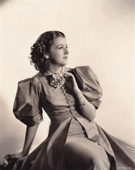 40 Beautiful Photos Of Betty Furness In The 1930s And 40s ~ Vintage