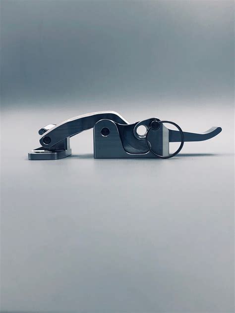 Draw Latches E3 Machine