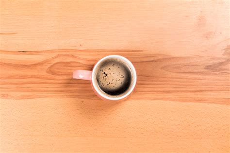 A4 용지로 현대적인 데스크 오피스 직장의 최고 전망 빈 브랜딩 템플릿 사진 빈 양식입니다 포트폴리오 디자인을 모의합니다 갈색에 대한 스톡 사진 및 기타 이미지 Istock