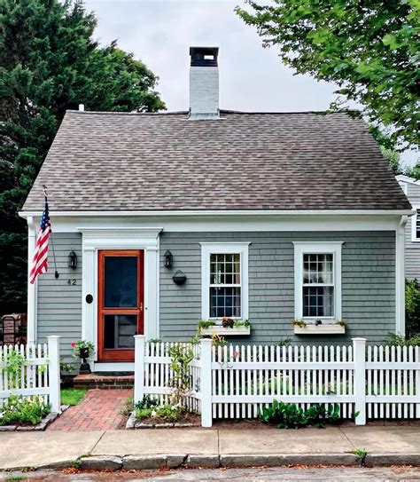 Small Cape Cod Style House Tiny Cape Cod Cottage Christopher Budd