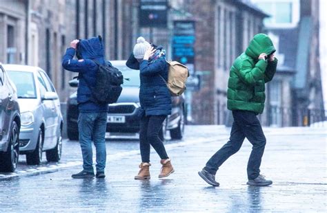 Storm Eowyn Blackouts Hit 11 000 Homes In One Area As Thousands Of