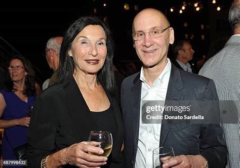 136 Photos Et Images Haute Résolution De Barney Circle Getty Images