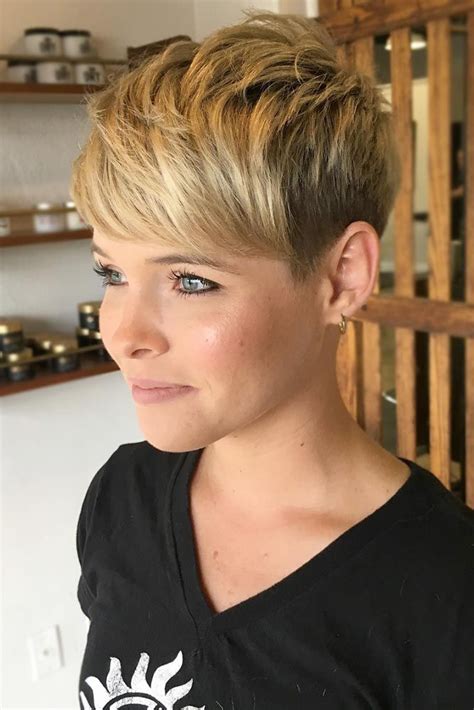 19 Short Pixie Hairstyles For Round Faces Hairstyle Haircut Trend