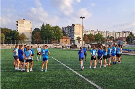 Жените с минимална загуба от „Лудогорец“ кръг преди края на първенството Утро