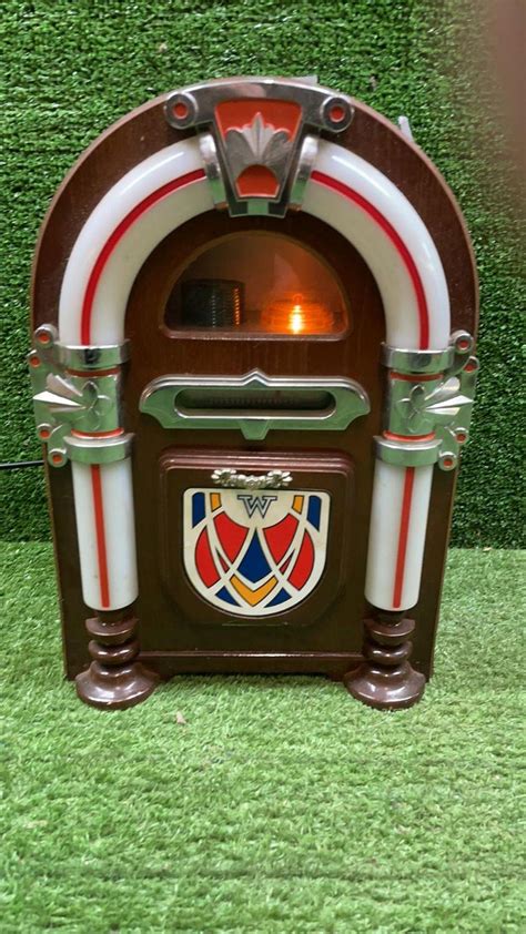 At Auction Small Jukebox Style Radiocassette Working