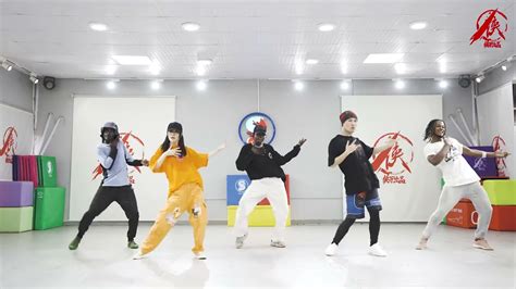 Beginners Dance Workout Adele Rolling In The Deepsino Afro Dance Workouteasy Dance Fitness