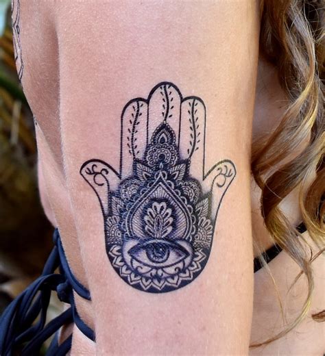 Hamsa Hand Neck Tattoo At Peggy Rios Blog