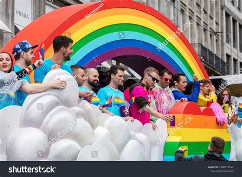 9820件の「pride Float」の画像、写真素材、ベクター画像 Shutterstock