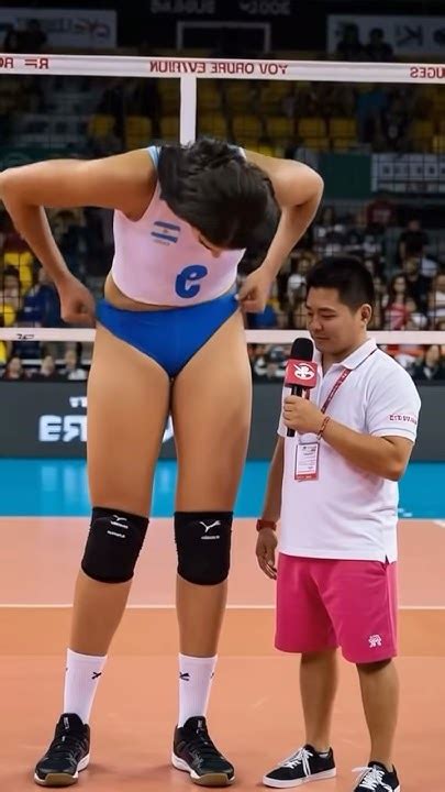 배구코트에서 이런 일이 세계 최장신 예쁜 여자 배구선수들 퍼포먼스 모음 Youtube