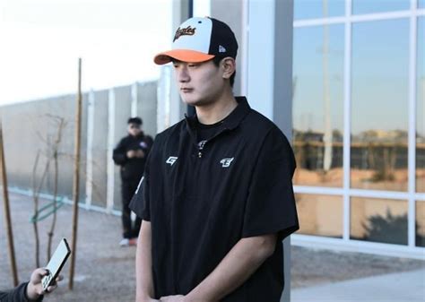 욕설 험담 김서현 눈시울 붉히며 공개 사과···실망 끼쳐 죄송 아주경제