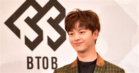 비투비 육성재 미소 머금은 표정[ss포토]