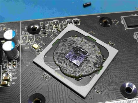 GPU Cooling Tested With Cheese Ketchup And Even A Potato Used As A Thermal Pad