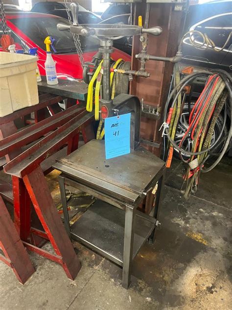 Lassy Hand Tapper Model 12f