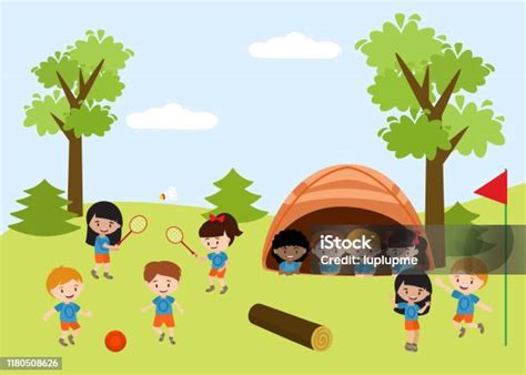 어린이 여름 캠프 교육 광고 전단지 템플릿 과 함께 그림 야외 캠핑에 활동을하고 테니스 축구를하고 텐트에 앉아 아이 벡터 만화 캐릭터입니다 간판에 대한 스톡 벡터 아트 및