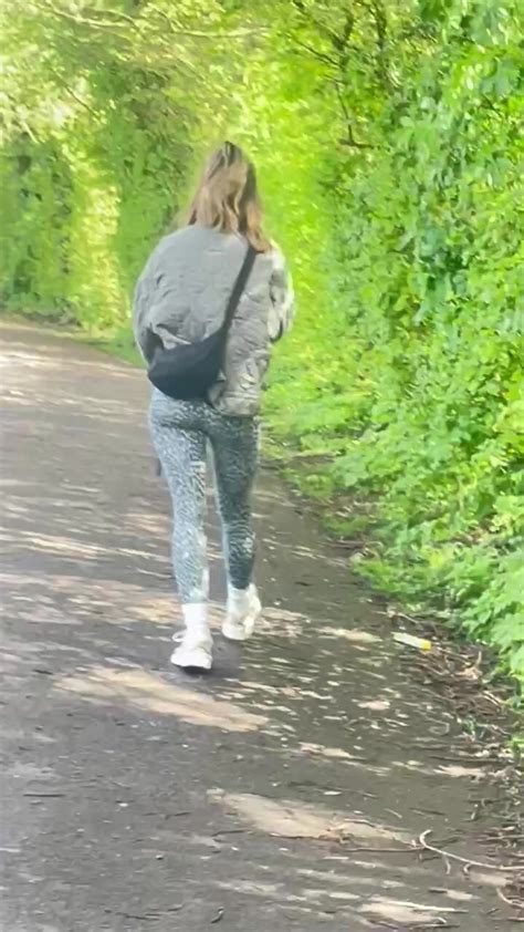 Slim Pawg In The Park 日本語で Slim Pawg In The Park 日本語で