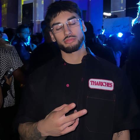 Pin By On Salvamentos Rápidos Aesthetic Boys Aesthetic Guys Men