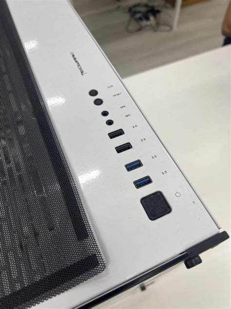 Tecware Vxr Atx Computer Case Computers And Tech Parts And Accessories Computer Parts On Carousell