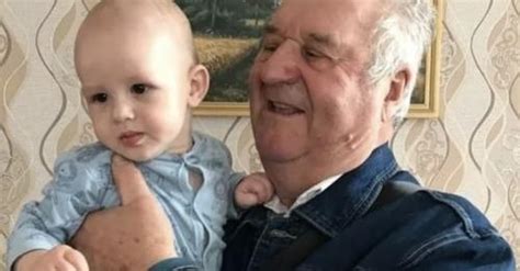 Коли Люба приїхала в село відвідати батька вона розповіла йому свою страաну таєм ницю Після