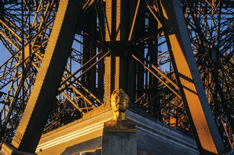 La Construcción De La Torre Eiffel