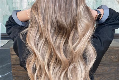 Choosing The Perfect Hair Colors For Blue Eyes Davines Davines Canada
