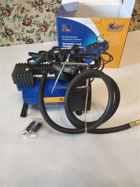 Компрессор KRAFT KT 800034 ECO V-35L, 35 л/мин в сумке, 3 насадки ...